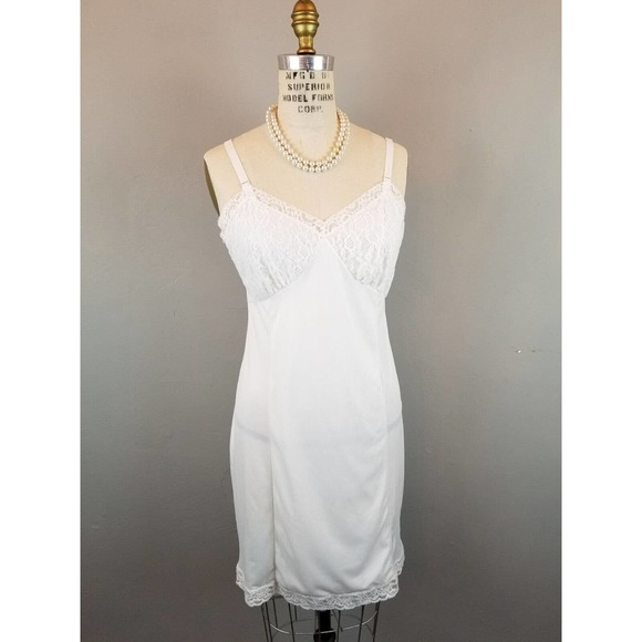 Unbranded | Intimates & Sleepwear | Vintage Womens Size 34 Petite White ...